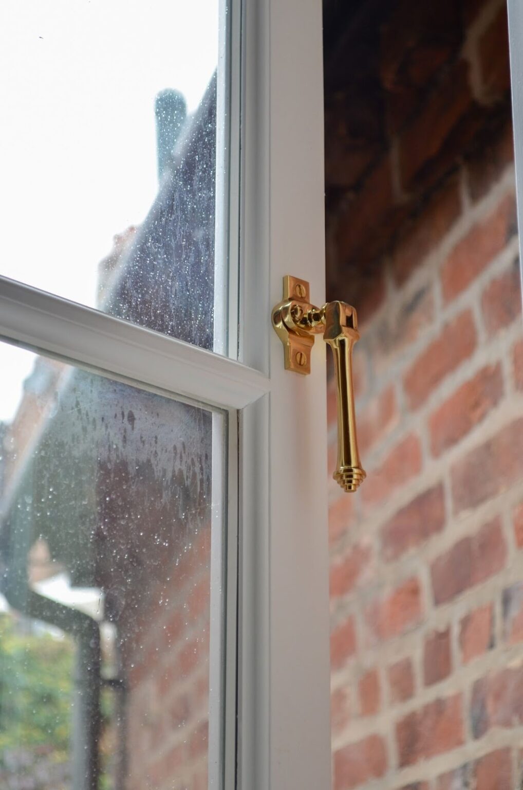 Casement vs Double-Hung Windows: Which Performs Best in Cold and Windy ...